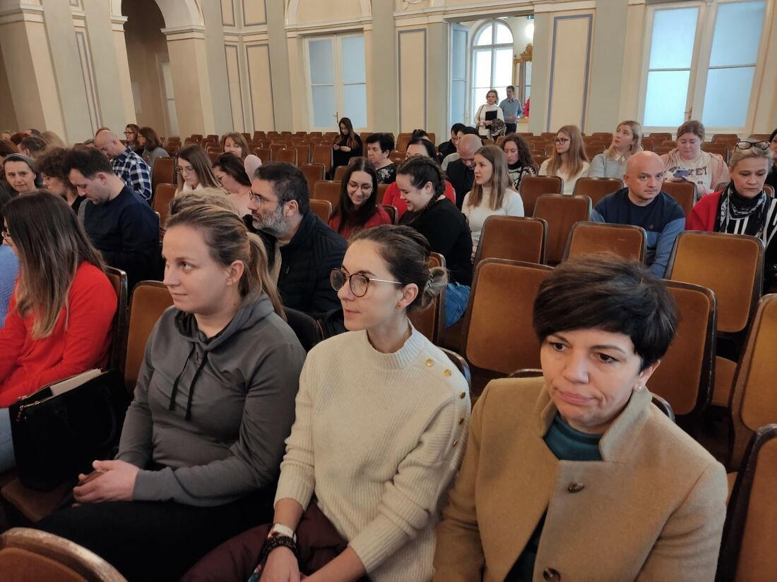 Poznati hrvatski reper Marin Ivanović-Stoka kroz predstavu ispričao ...
